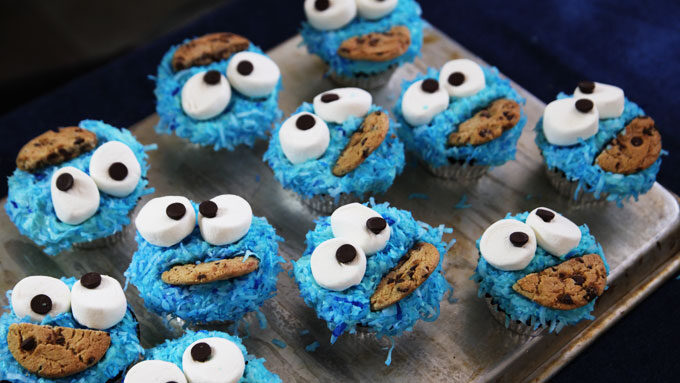 How to Make Cookie Monster Cupcakes | Stories | PBS Food