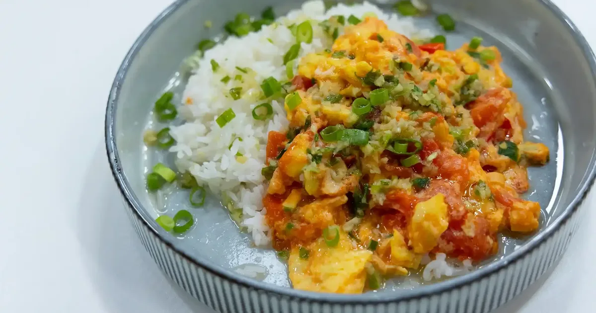 Chinese Stir Fried Tomatoes and Eggs | PBS Food